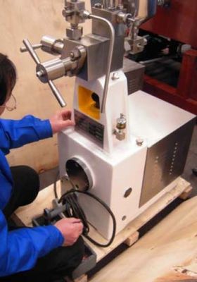 Easily Operated Small Laboratory Homogenizer For 200ml Dose Experiment